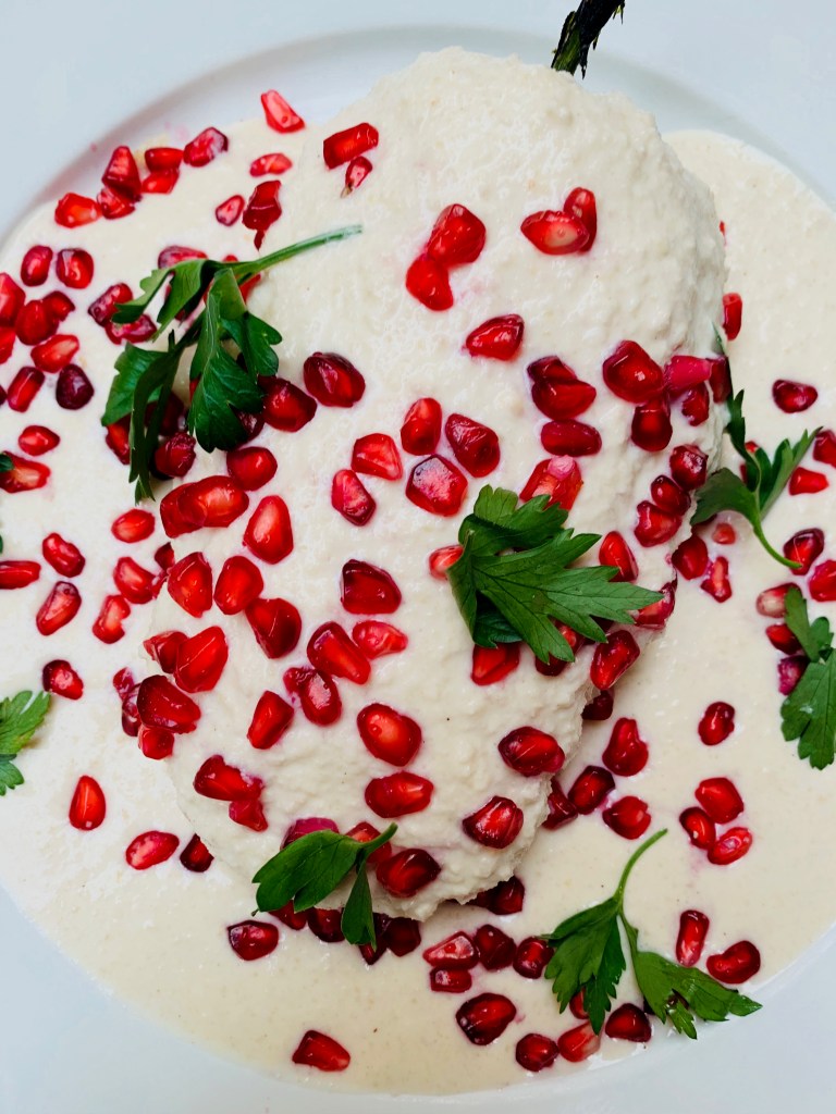 🌶️ Chiles en Nogada: Tradición, Sabor y Color – Briseida Alcalá
